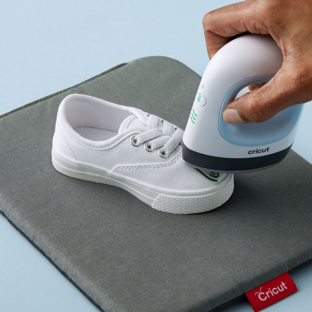 Mini but Mighty! The Cricut EasyPress Mini – SourcePrinting